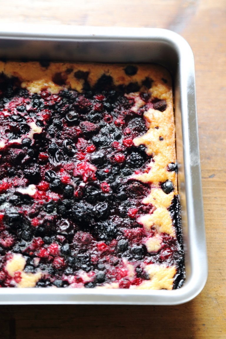 Clafoutis aux fruits rouges et aux amandes (sans oeufs et sans produits ...